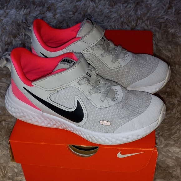 Nike | Shoes | Girls Nike Revolution Shoes | Poshmark
